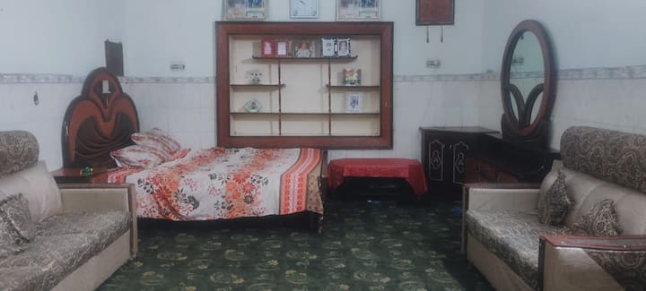 Walled City Old Lahore 6 Bedrooms House - Lahore