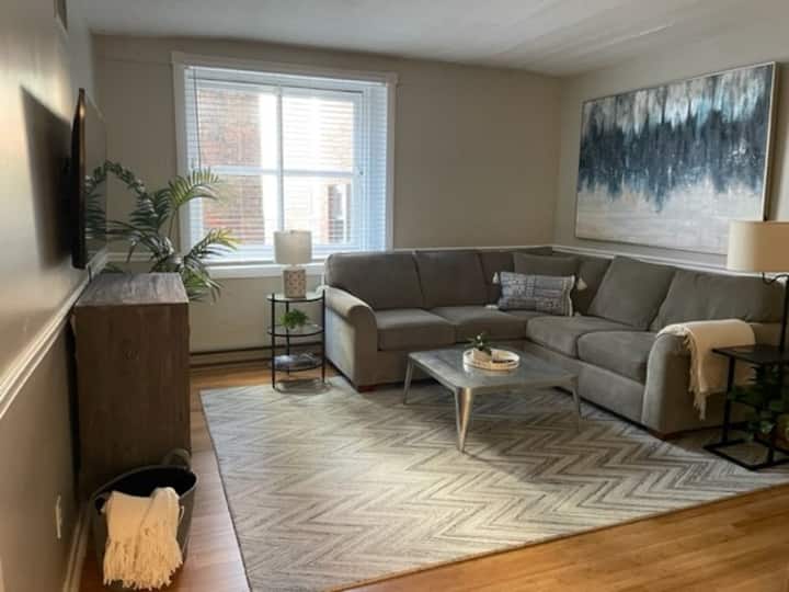 Location! Location! Location! Cute 1 Bedroom Condo - Fort Wayne, IN