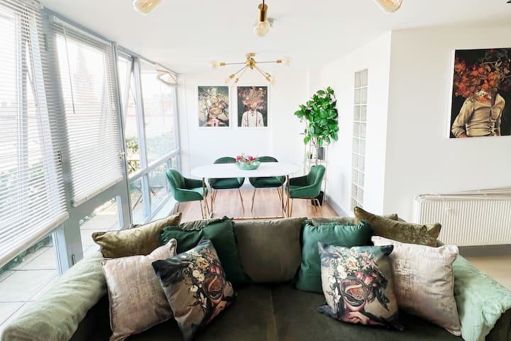Luxurious 2  Bed Apartment In Botanic Belfast - Belfast