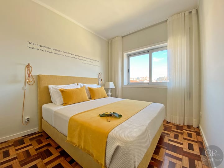 Excelente Apartamento Localizado No Porto. - Porto