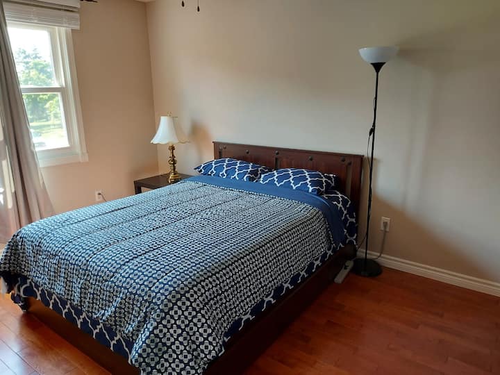 (R2) Beautiful Double-room In A Luxury, Quiet Home - Whitby