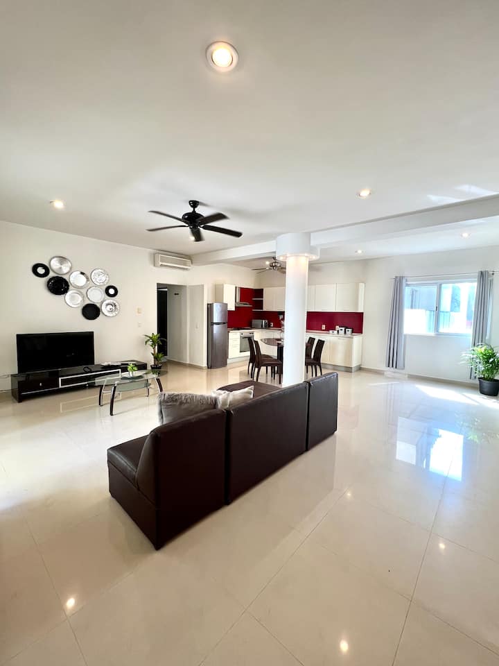 Departamento Muy Amplio En La Famosa Playa Mamitas - Playa del Carmen