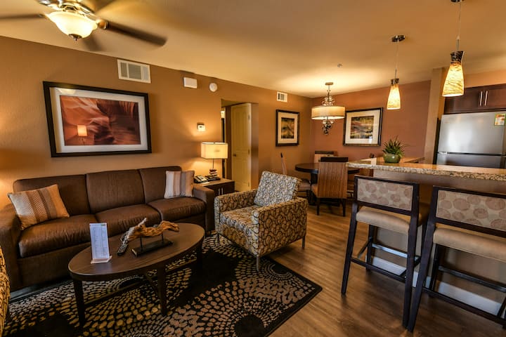 Balcony + Fireplace | Next To Sphere | 5 Pools - Las Vegas