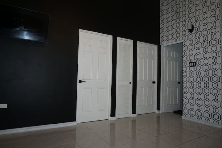 Welcome To Yahweh's Oasis: The Escape To Serenity - Kingston