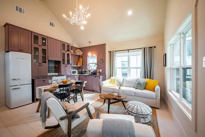 Tiny House-cowboy Pool- 2beds-2baths-grill-patio. - Galveston, TX
