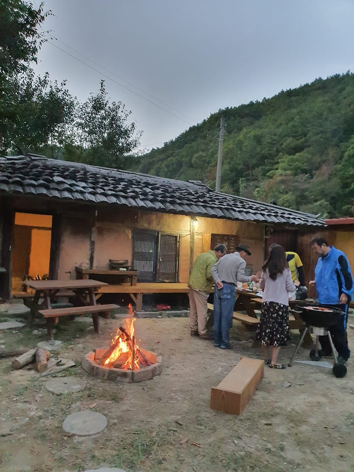 청송김순희도예터하룻밤체험 한옥.양옥집2채 단독으로 이용 - Pohang-si