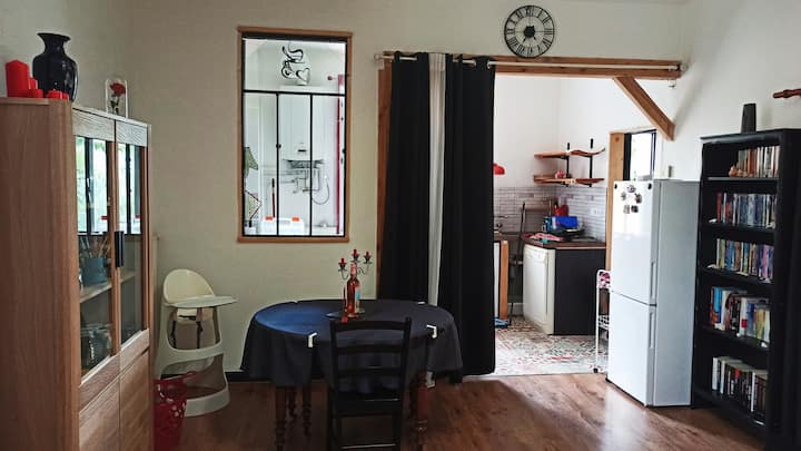 Appartement Dans Maison Avec Terrasse Cours Fermée - Montélimar