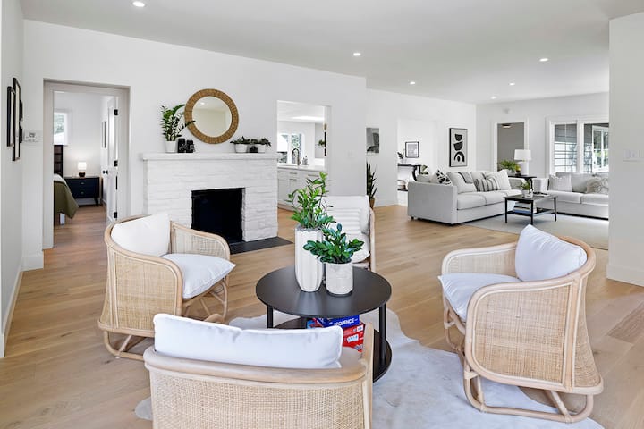 The Ewing: One Story Renovated Linden Hills Home - Minneapolis