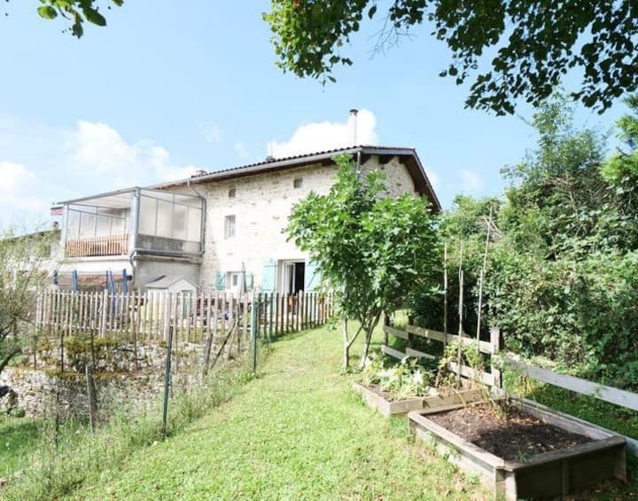 Maison En Pierre Chaleureuse à La Campagne - Bourg-en-Bresse