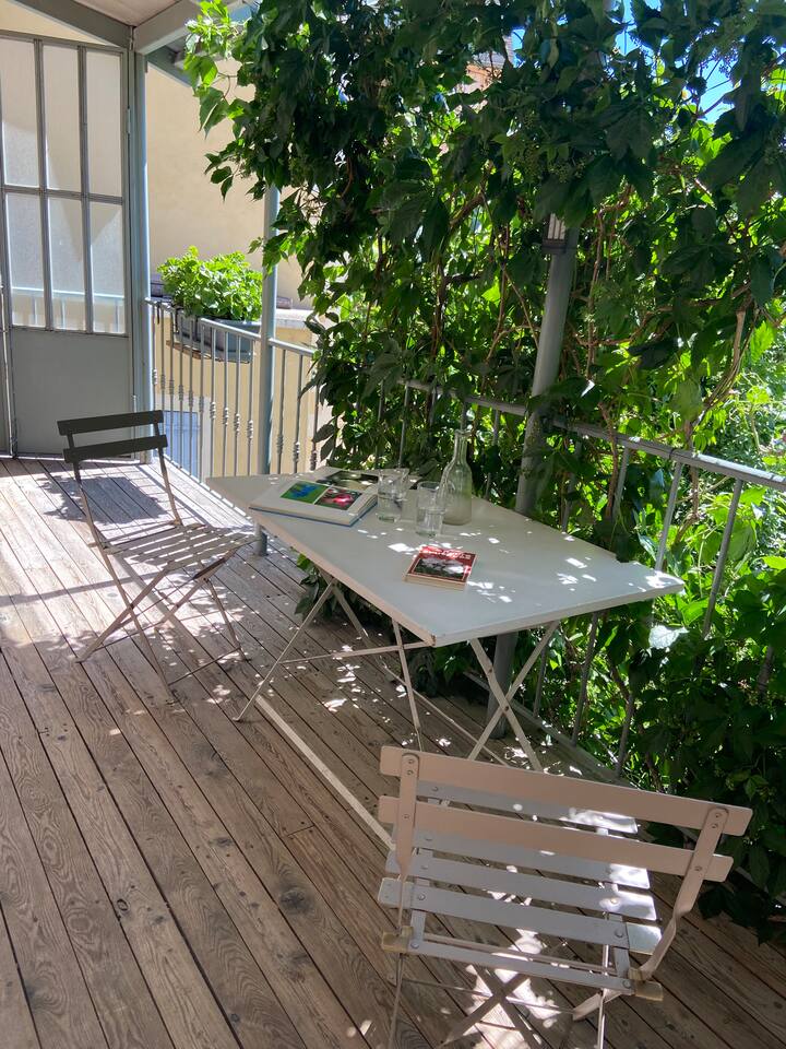 Spacieux Rdc 6 Personnes, Avec Terrasse Et Parking - Embrun
