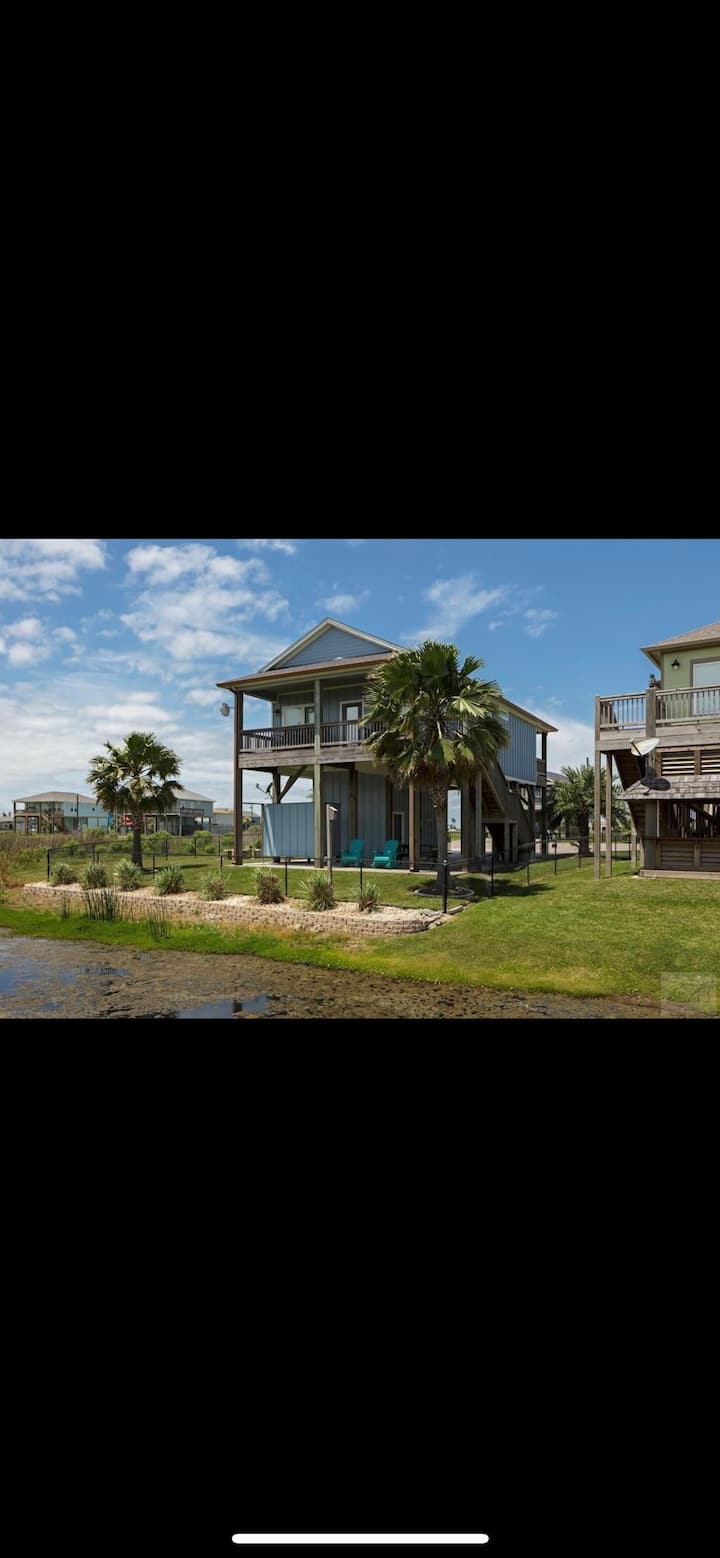 You Will Enjoy Your Retreat At The Sea Batical! - Crystal Beach, TX