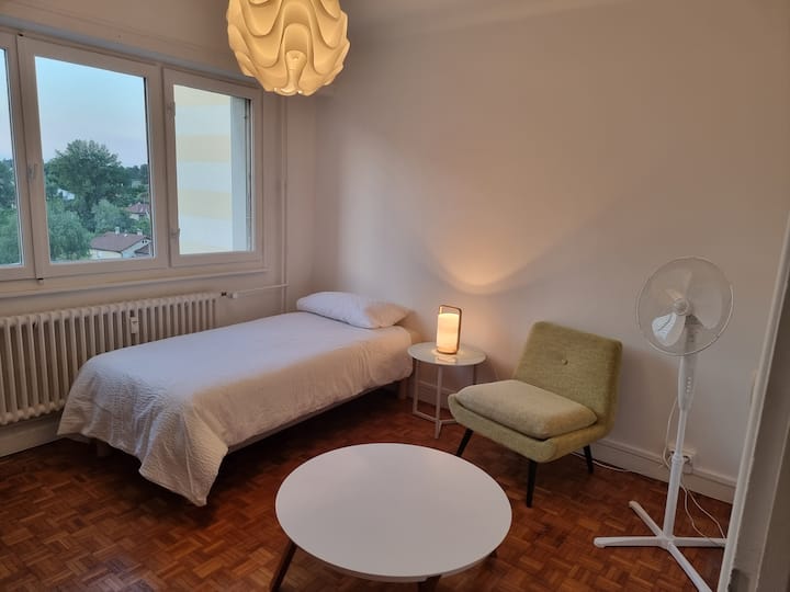 Private Room, 100m To Swiss Border - Moillesulaz - Geneva