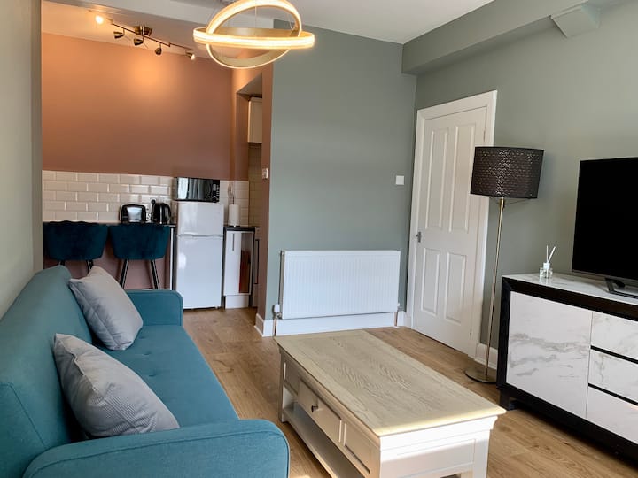Beautifully Renovated Flat In Merchiston - Edinburgh