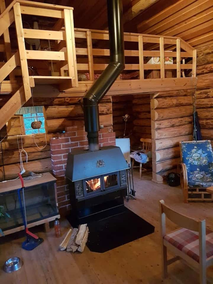 Cosy Log House At The Lake - Jokkmokk