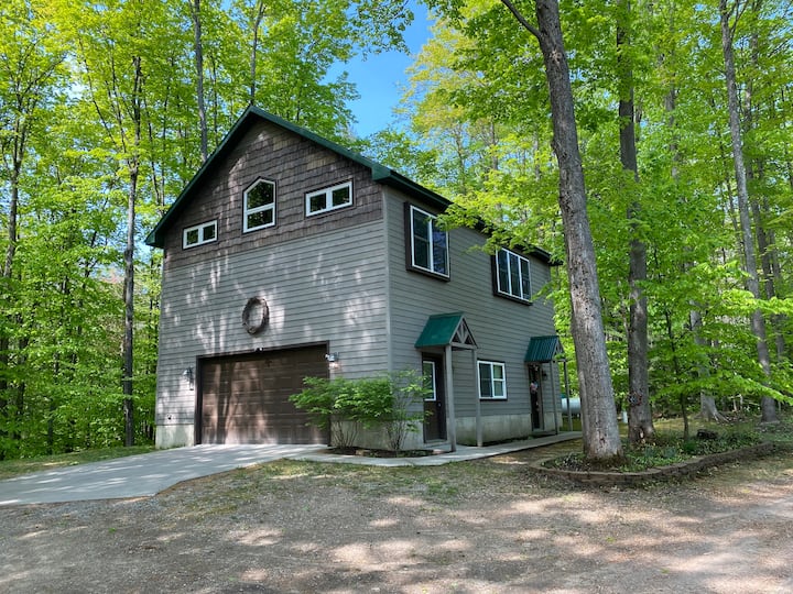 Big Lake Cabin W Hot Tub/ Kayaks/pngpong/cable/hbo - Michigan