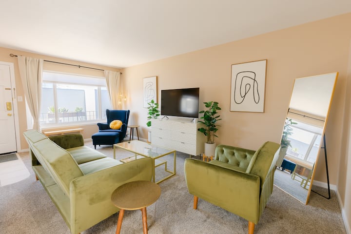 Cozy Apartment & King Bed Near Downtown Burlingame - Burlingame, CA