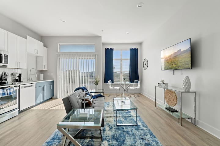 Urban Mordern Living | City View+free Parking+pool - Southern Methodist University, Dallas