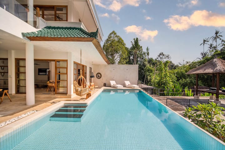 La Bohemia Ubud: Luxe 4br Villa With Natural Pool - Ubud