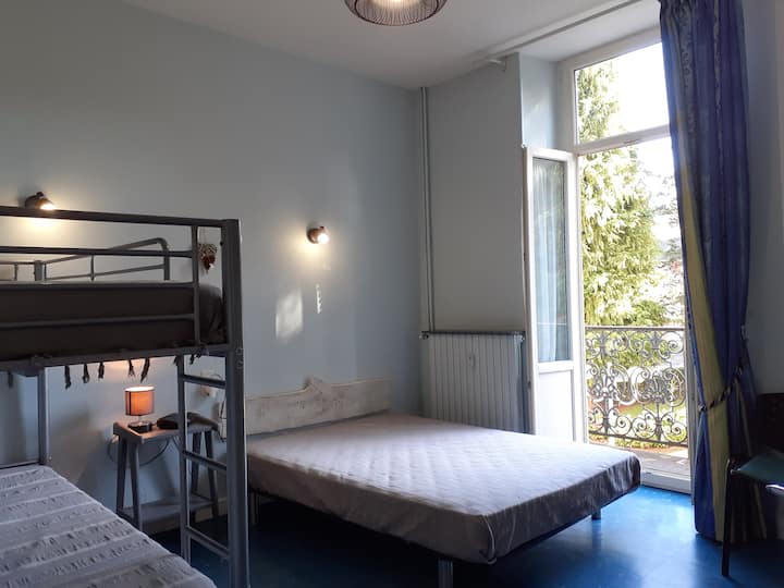 Appartement Très Fonctionnel En Centre Ville - La Bourboule