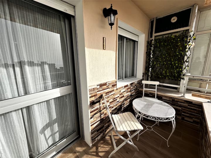 Reformado, Terraza Vistas Al Mar, Wifi, Piscina - Torremolinos