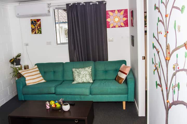 Lovely 3 Bedroom Studio With Access To Shared Pool - Brisbane