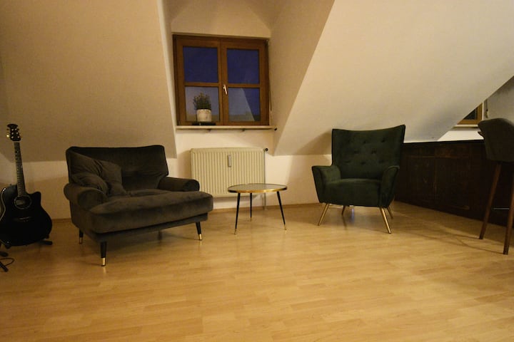 Charakterstarkes Wohnstudio In München - Neubiberg