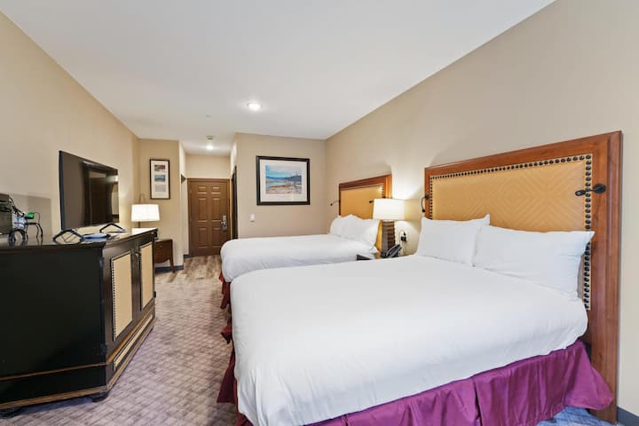 Upscale Double Full Xl 3 - West Yellowstone, MT