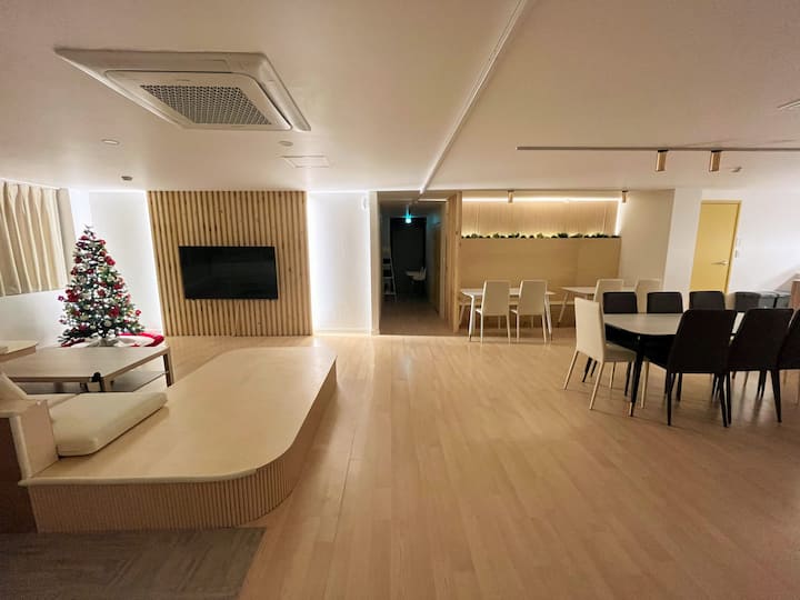 펜션56 - 5층, 60평 (최대20명) 해운대해수욕장 메인거리 시그니처 펜션 - Busan