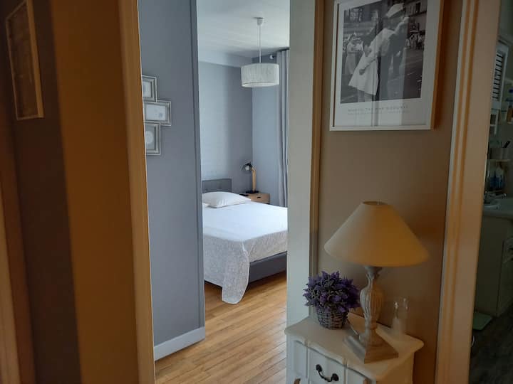 Petit Nid Douillet, Dans Une Maison Chaleureuse. - La Roche-sur-Yon