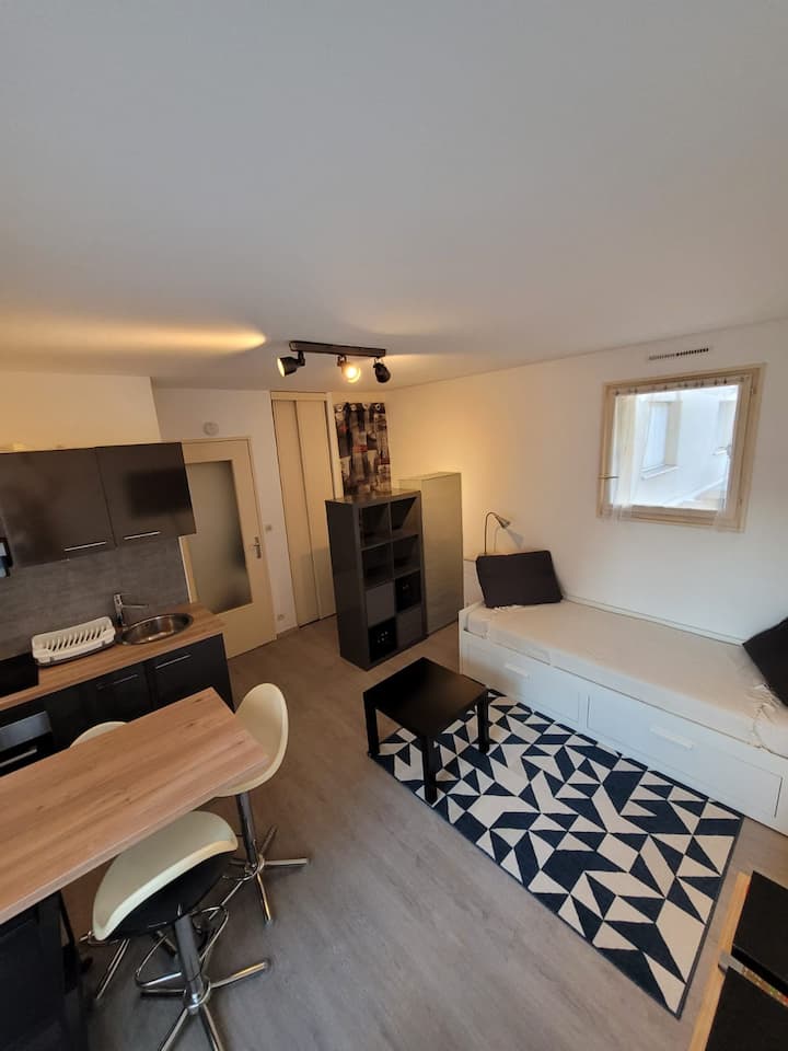 Studio Proche Centre Et Axes Autoroute Ou Centrale - Thionville