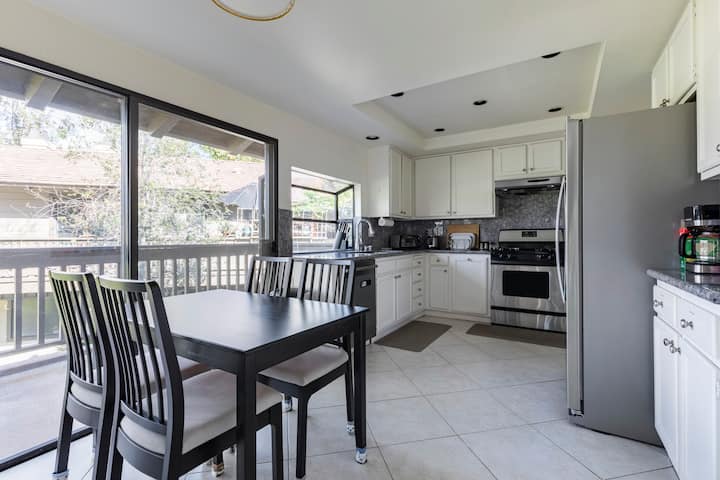 Golf Course View Suite, Private Bathroom, Near Uci - Costa Mesa, CA