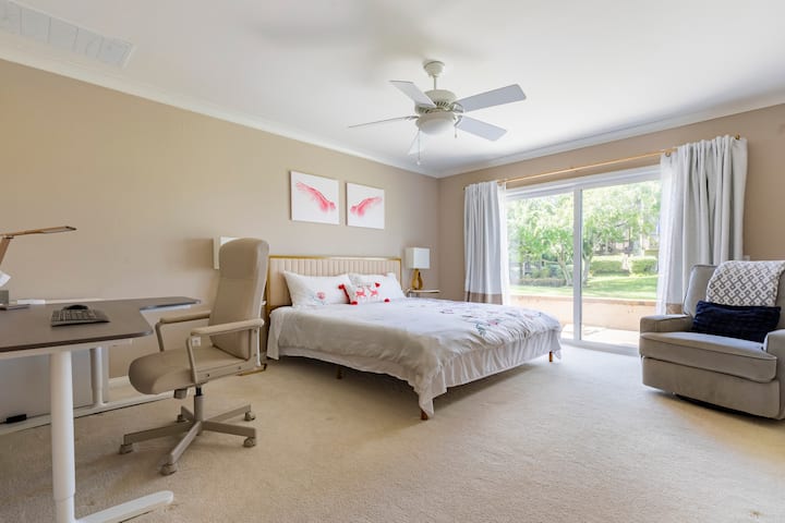 Golf Course View Suite, Private Bathroom, Near Uci - Newport Beach, CA