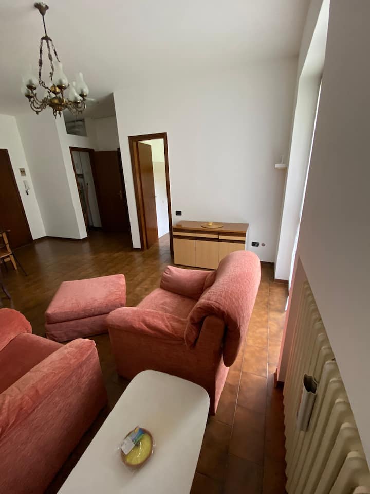 Bilocale Varese-s.carlo Vicino Ospedali/università - Varese