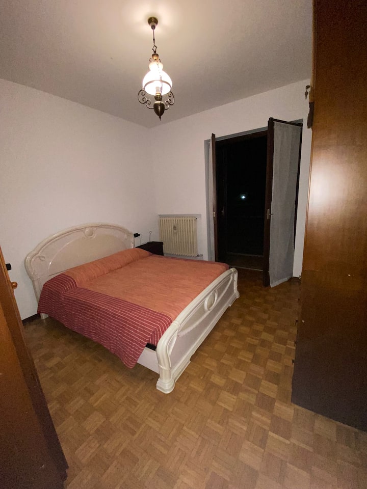 Bilocale Varese-s.carlo Vicino Ospedali/università - Varese