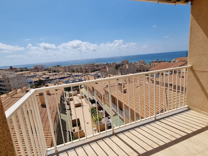 Apartamento Con Vistas Al Mar Y La Montaña. - Santa Pola