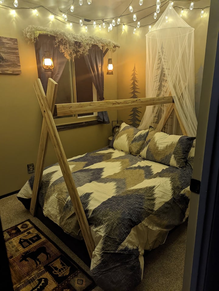 Our Little Cabin - Oshkosh, WI