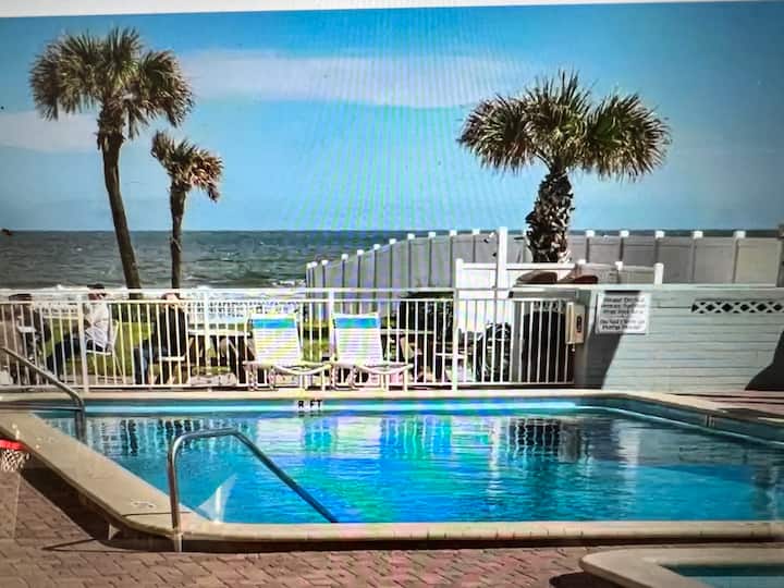Coastal Water Retreat - Charming 1 Or 2 Bed Condo - New Smyrna Beach, FL