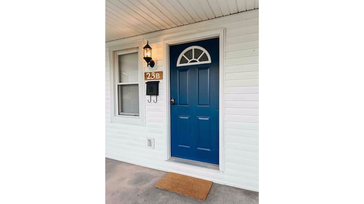 Easy East B | Renovated, Open - Evansville, IN