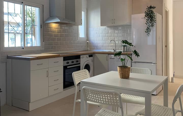 Planta Baja Con A/a Y Wifi • Playa A 5 Min. - Sagunto