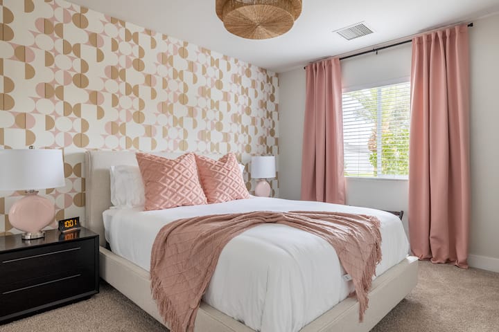 Stylish & Perfect For Families, Large Back Yard. - Phoenix, AZ