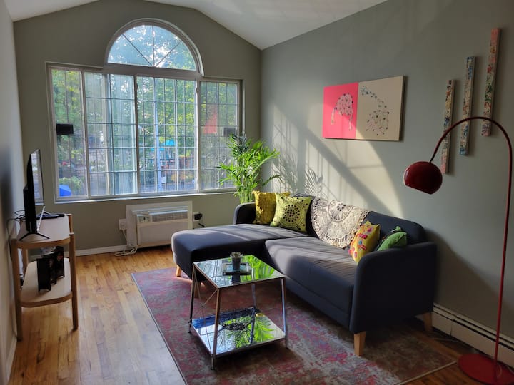 Airy, Spacious, Light-filled 2-bedroom Apartment. - New York City