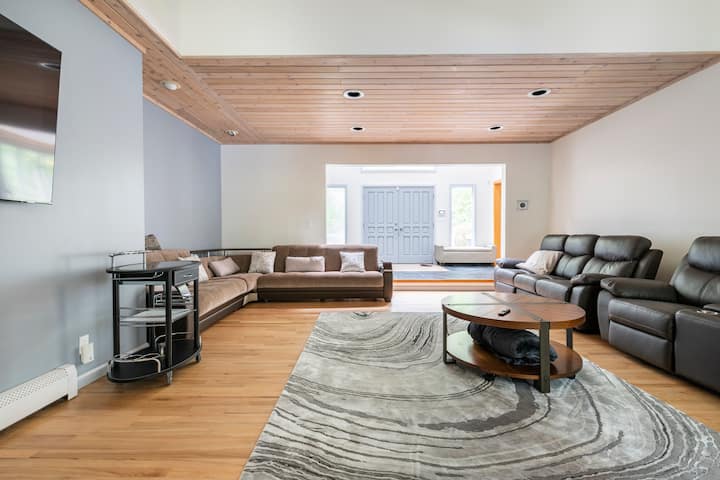 Spacious 4-bed,heat Swim Pool,new Jaccuzzi,fire Pt - Woodstock, NY