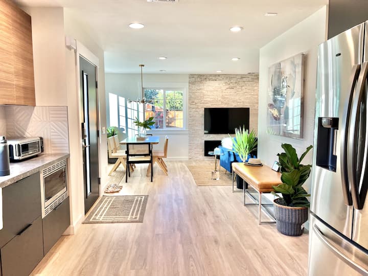 Modern Designer Downtown Townhouse Secure Parking - Japantown - San Jose