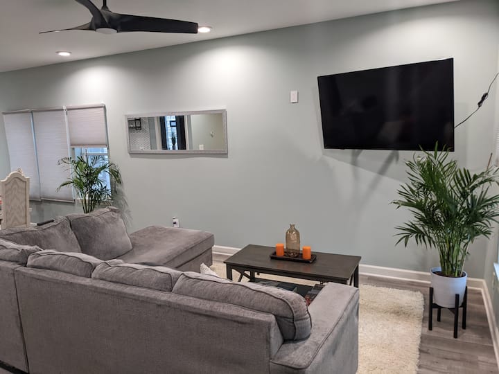 Modern 4 Bed / 3 Bath House In Bayview!! - Milwaukee