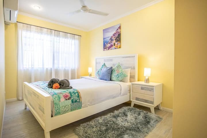 Whitsundays Tropical Waters, Beach Rd (A) - Cannonvale