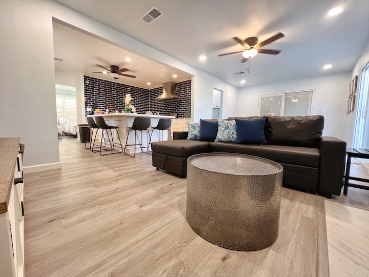 House Close 2 Markets Medical Ctr Monthly Discount - Ontario, CA