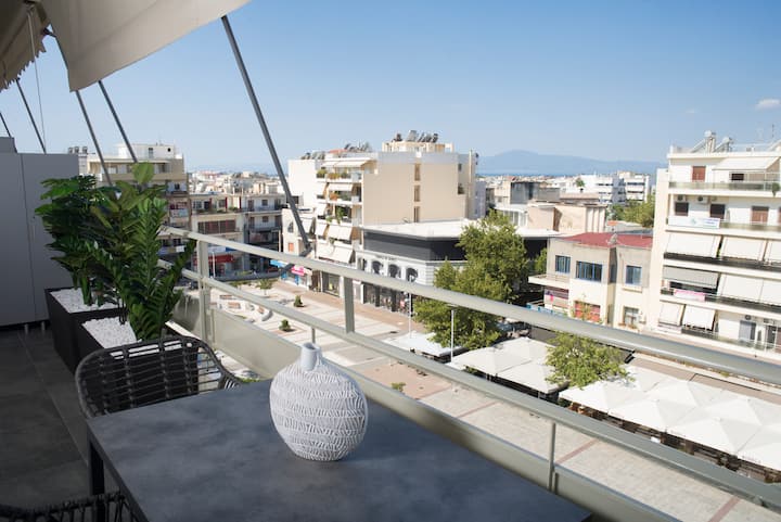 Urban Chic Luxury At The City Center - Kalamata