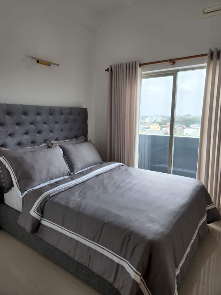 Modern 2 Bedroom Apartment With Pool - Colombo