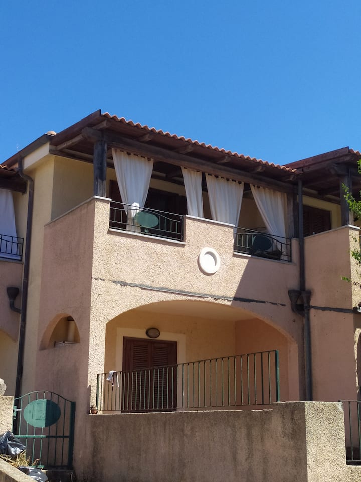 Bilocale Con Veranda E Posto Auto Privato - Olbia