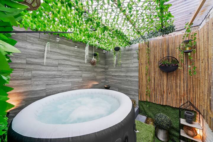 Blissful Coastal Hot Tub Retreat By The Beach 🏖 - Deal
